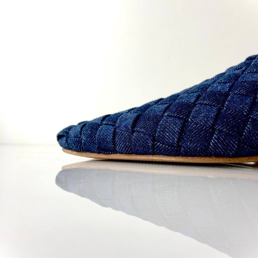 LABEL17 - LOVE at first touch